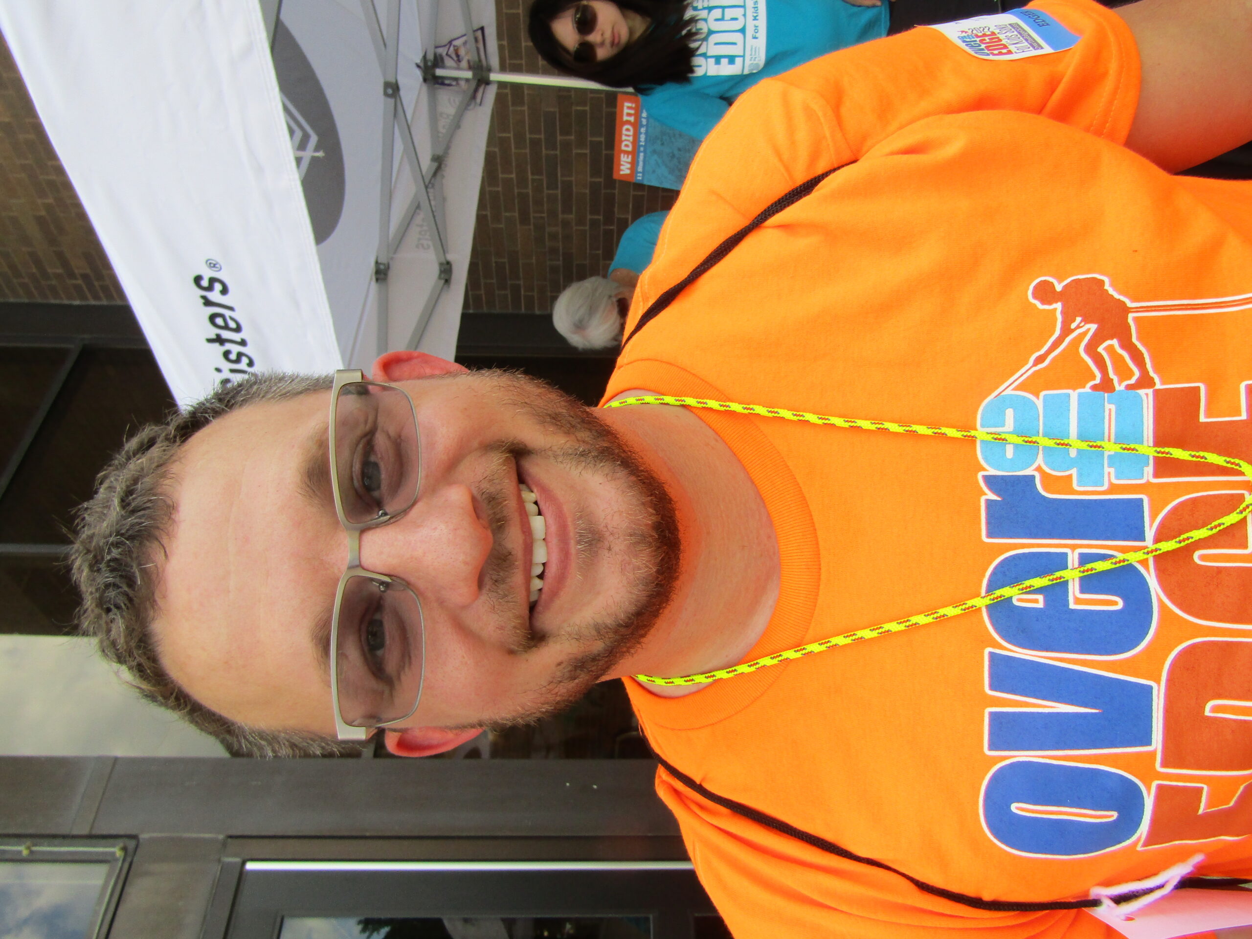 Rappellers face ‘crazy fear,’ raise money to help QC kids