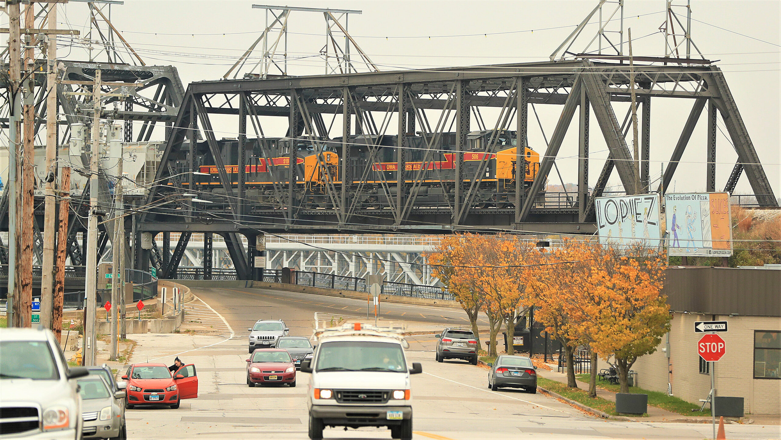 Repairs force lane closure on Government Bridge