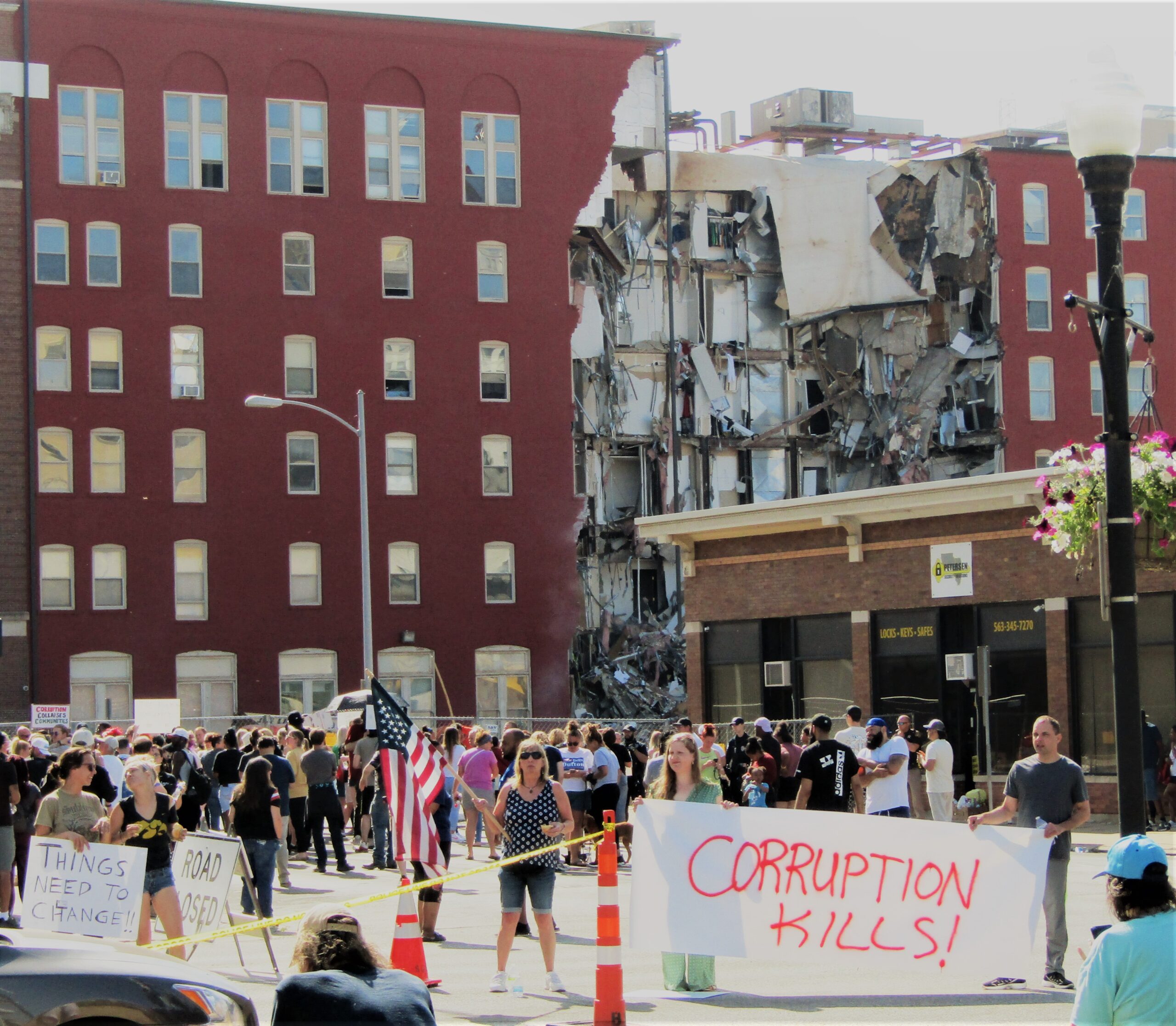 Building update: City believes 2 people still in building