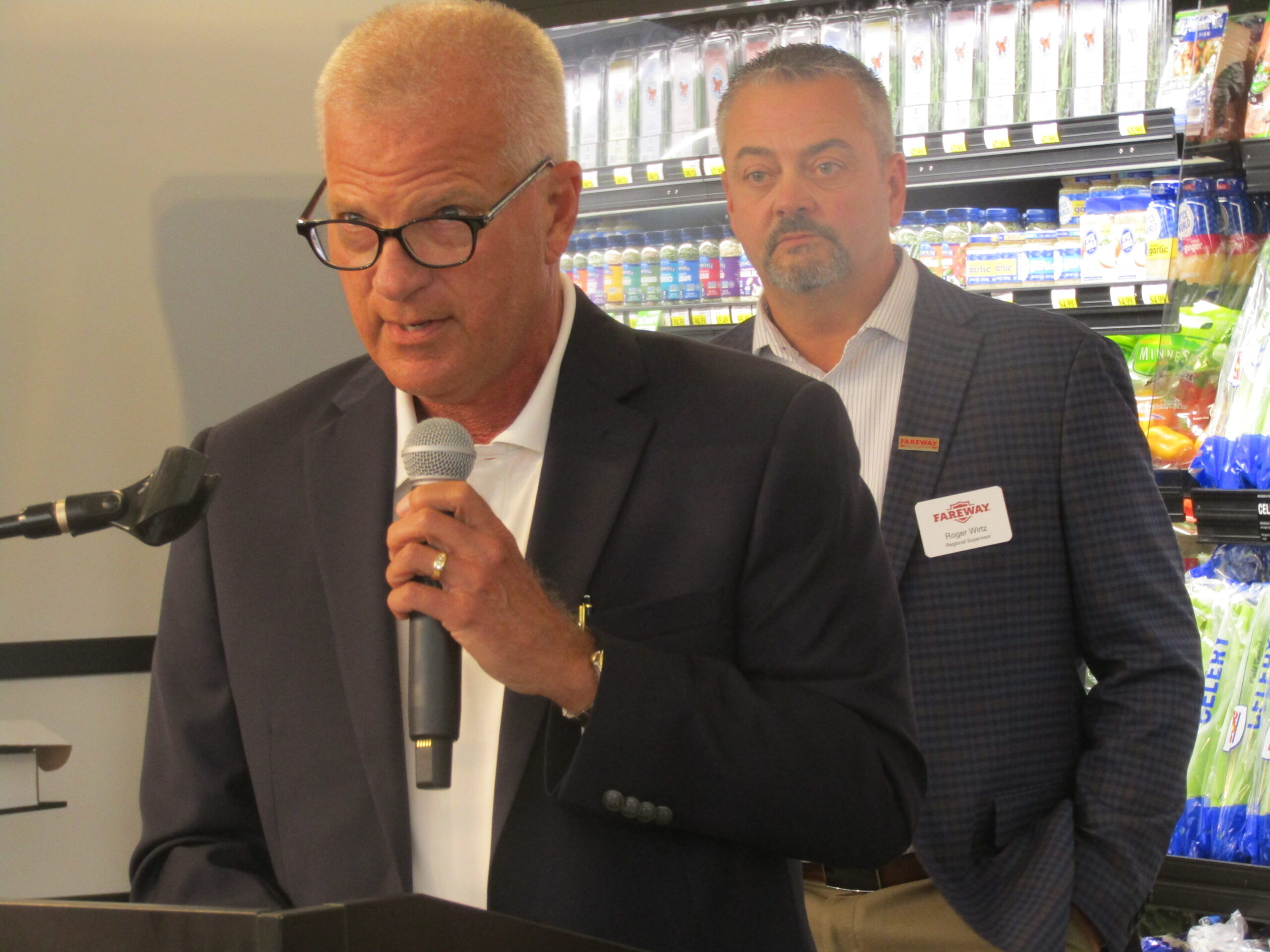 Fareway opens – ‘This is exactly what LeClaire needs’