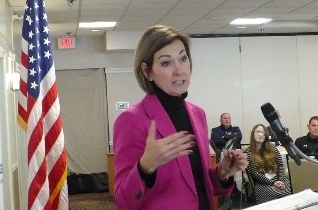 Iowa community colleges awarded grants to expand CDL training