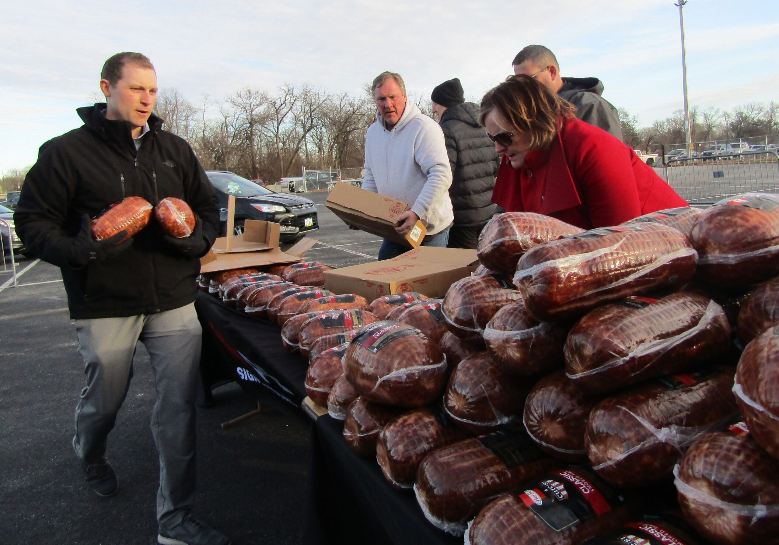Hams for the Holidays: Hundreds pack fairgrounds for free ham