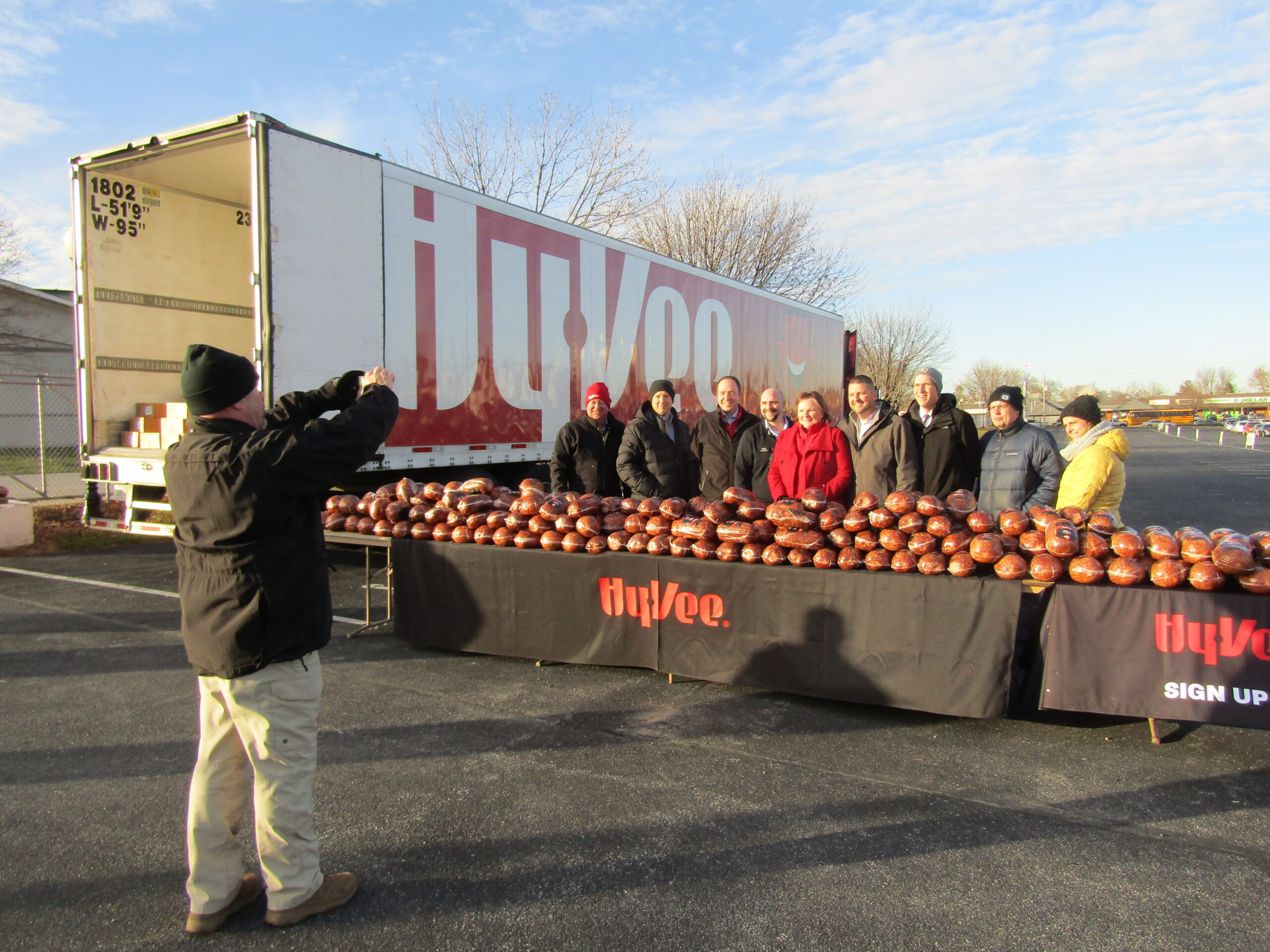 Hams for the Holidays: Hundreds pack fairgrounds for free ham