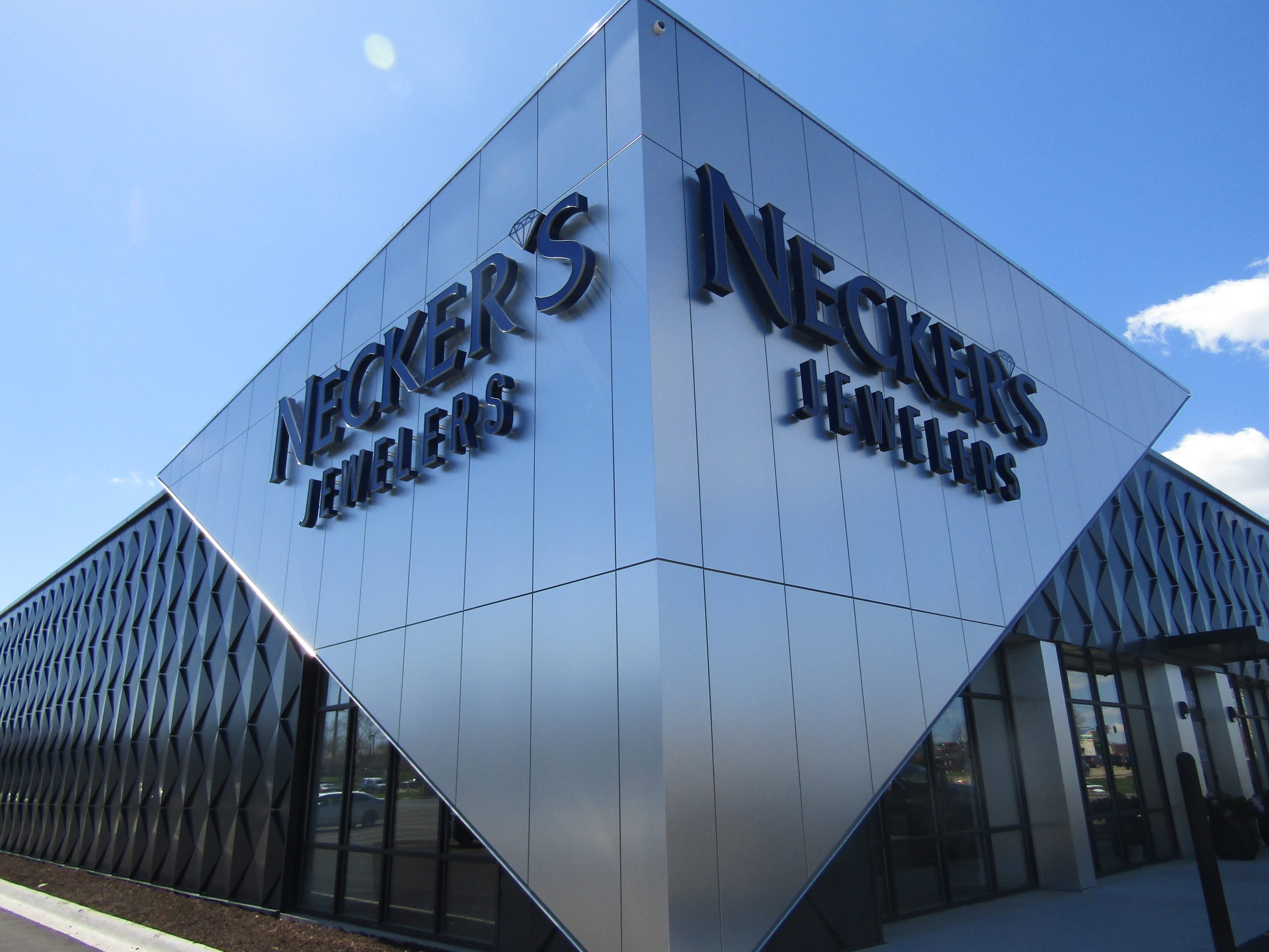 New Necker’s Jewelers – ‘it just makes the area shine’